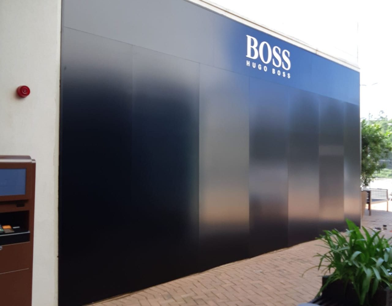 Fachadas em ACM - Forthlux Comunicação Visual